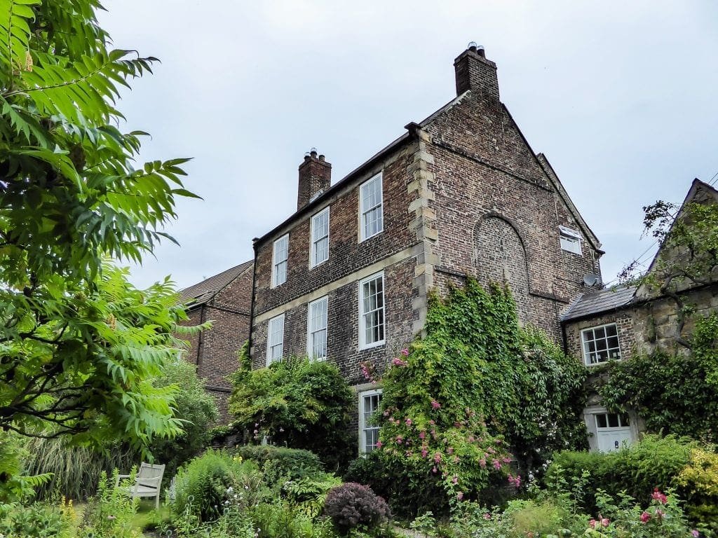 Crook Hall | Isolated Traveller